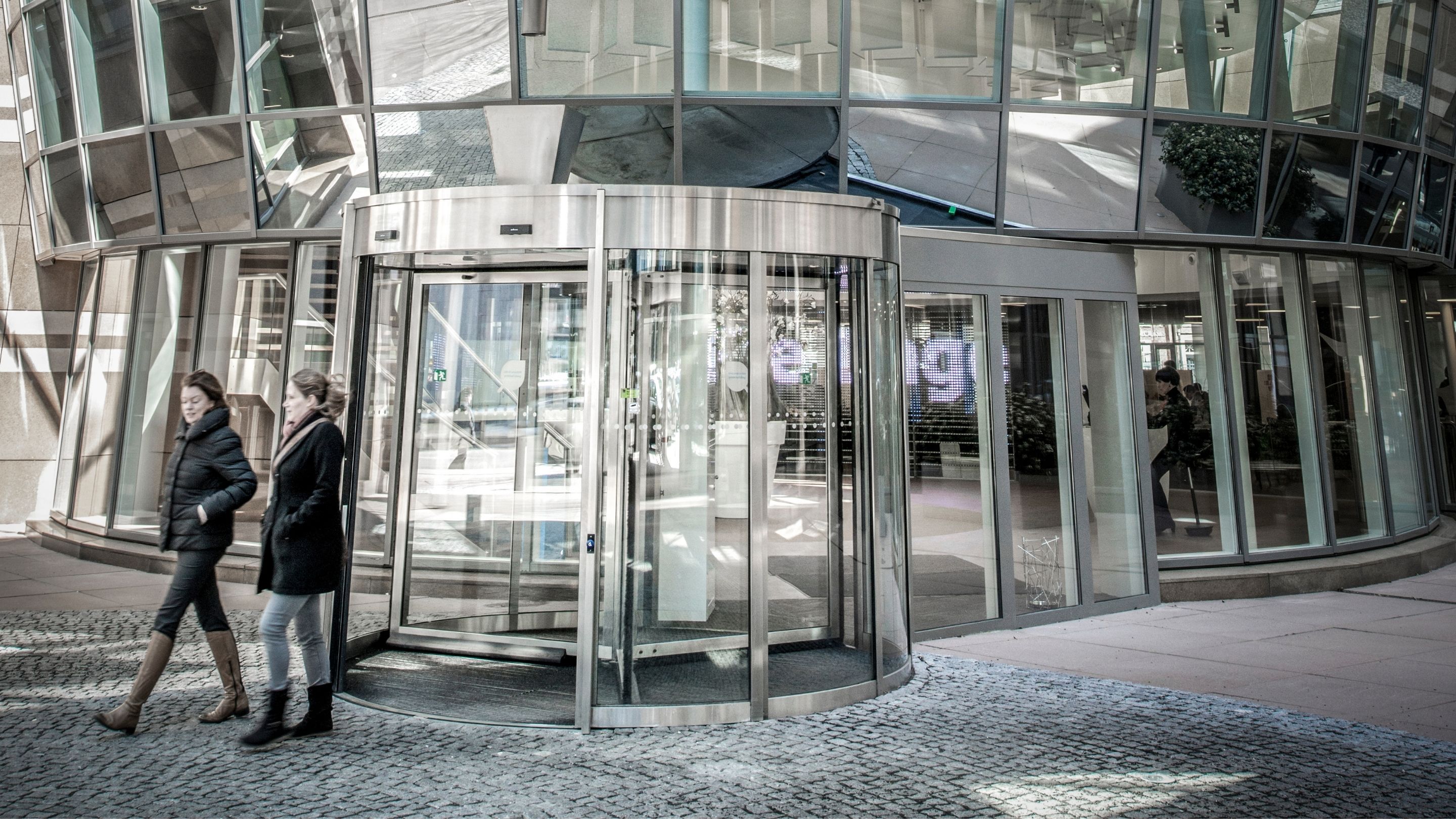 Revolving (Security) Doors | Boon Edam