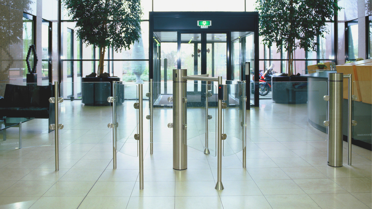 Swing Access Gate - Winglock 900 | Boon Edam