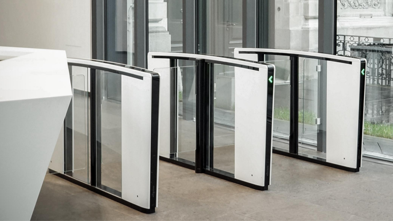 Speed Gate Turnstile - Lifeline Speedlane Swing | Boon Edam