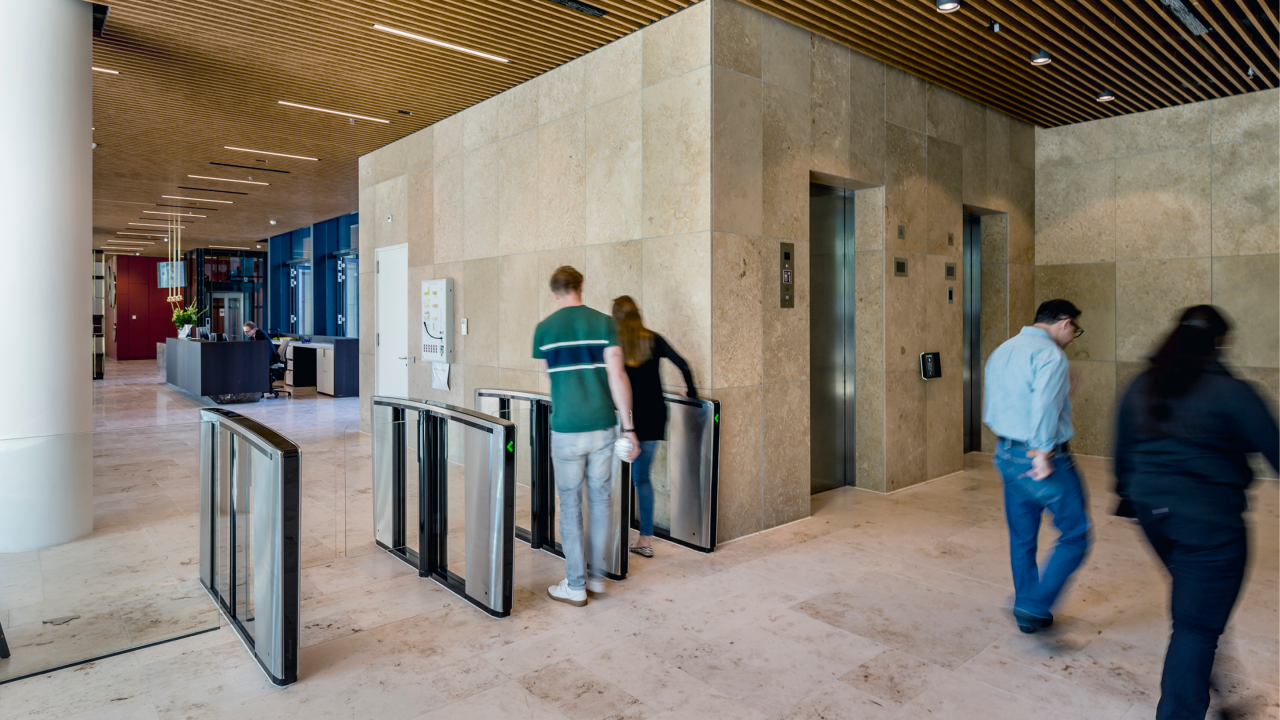 Universal Elevator Destination Display | Boon Edam