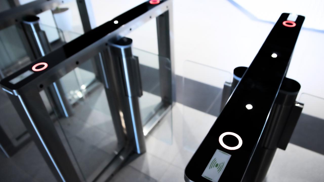 Swing Barrier Gate - Swinglane Core | Boon Edam