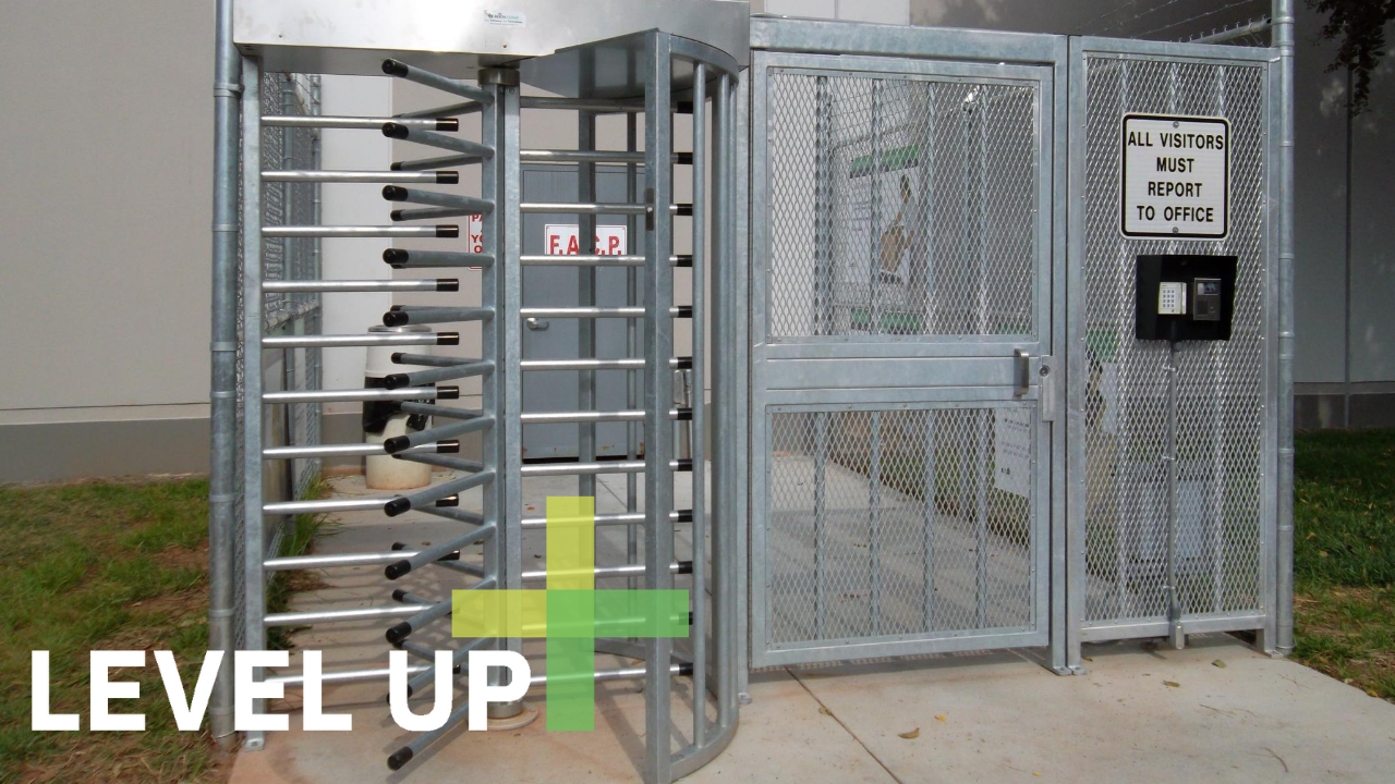 Full Height Side Gate - Turnlock Side Gate | Boon Edam