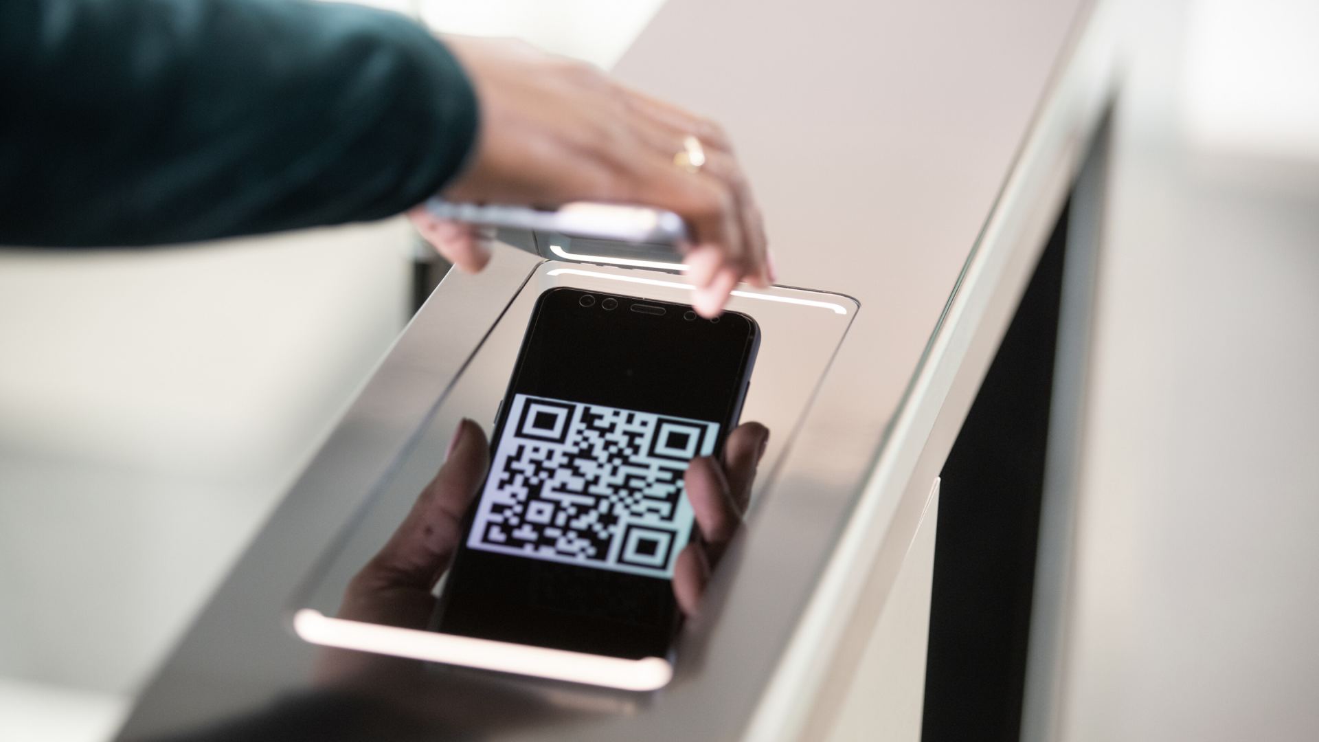 Swing Barrier Gate - Speedlane Compact | Boon Edam