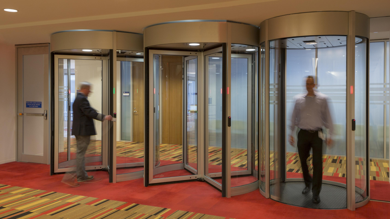 High Security Mantrap Door - Circlelock Solo | Boon Edam