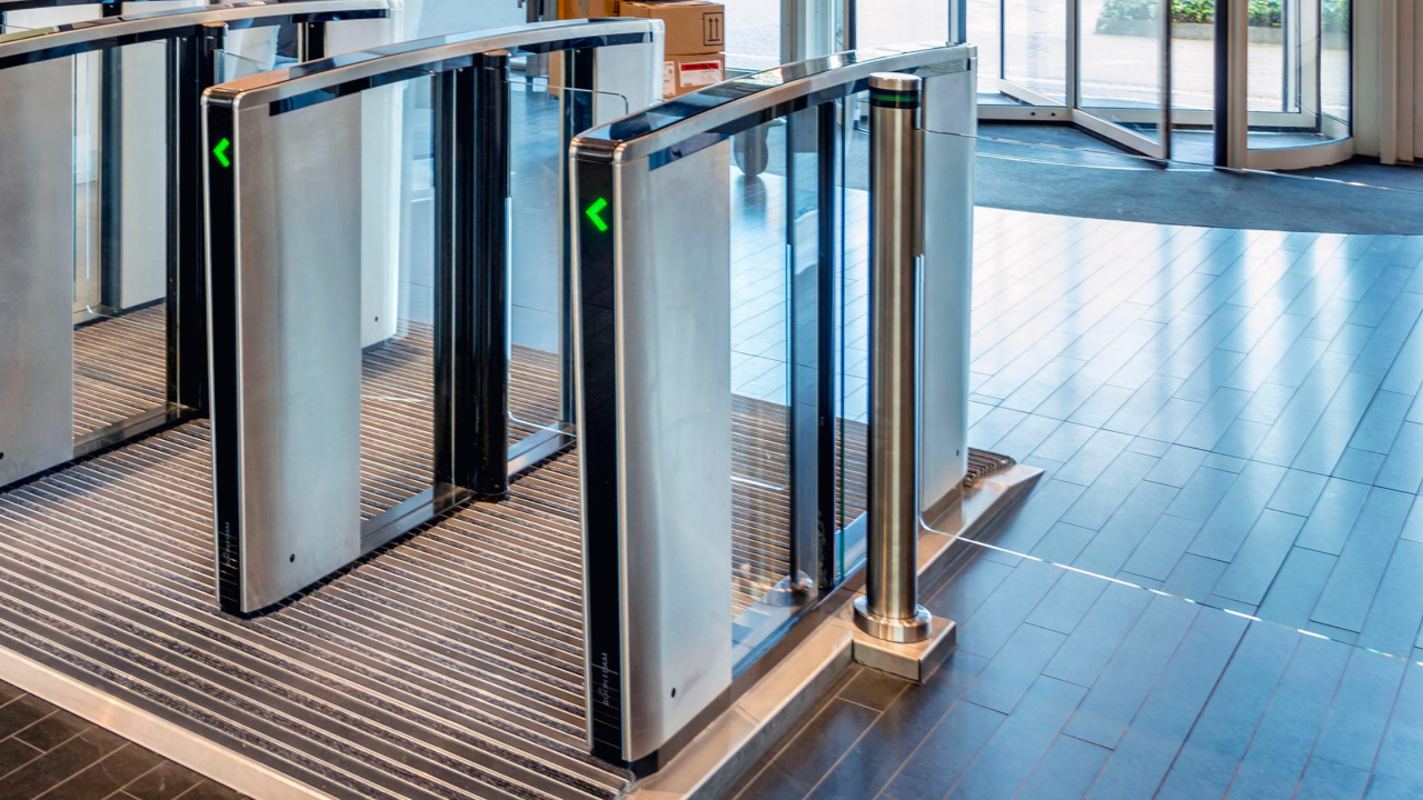 Glass Swing Gate - Winglock Swing | Boon Edam