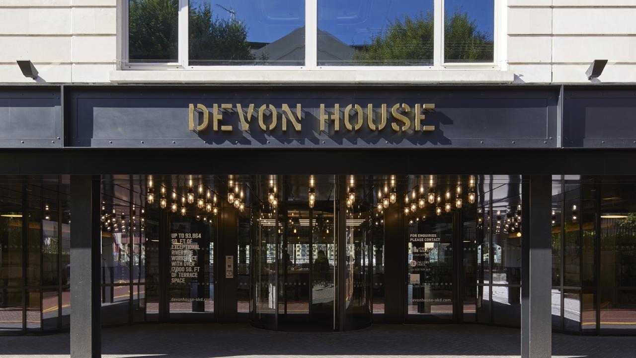 Devon House, St Katherine Dock - Boon Edam UK - Case Study