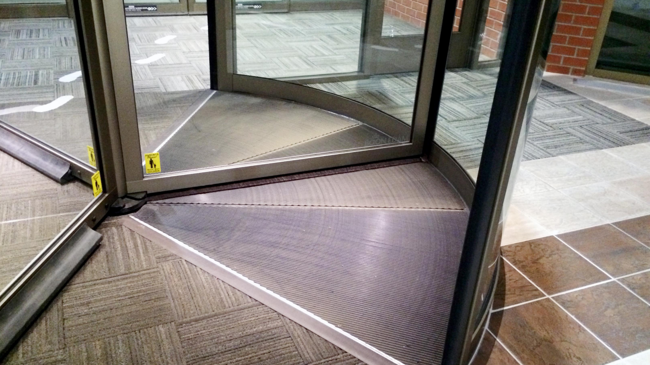 Tourlock 120S One-Way Security Door | Boon Edam USA