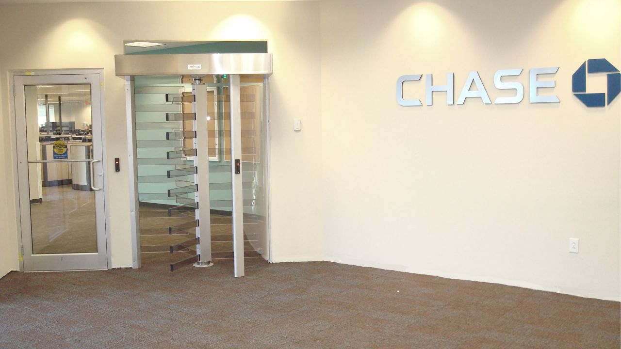 Turnlock 200 Revolving Turnstile | Boon Edam USA